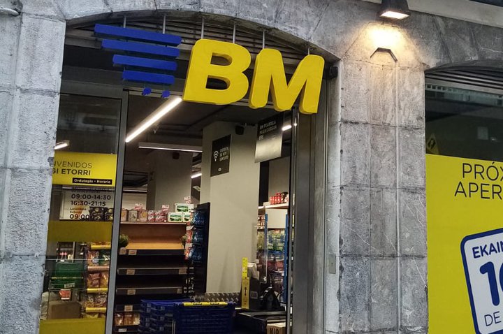 BM Shop abre una nueva franquicia en Bermeo - Revista Centros Comerciales