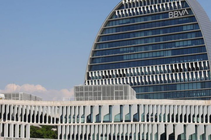 CBRE GWS renueva el contrato de IFM con el BBVA - Revista Centros ...