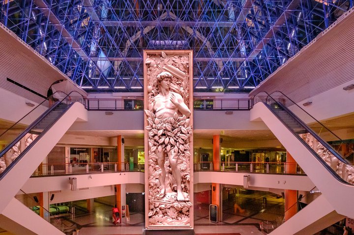 La pantalla de Max Center recibe un nuevo premio - Revista Centros ...